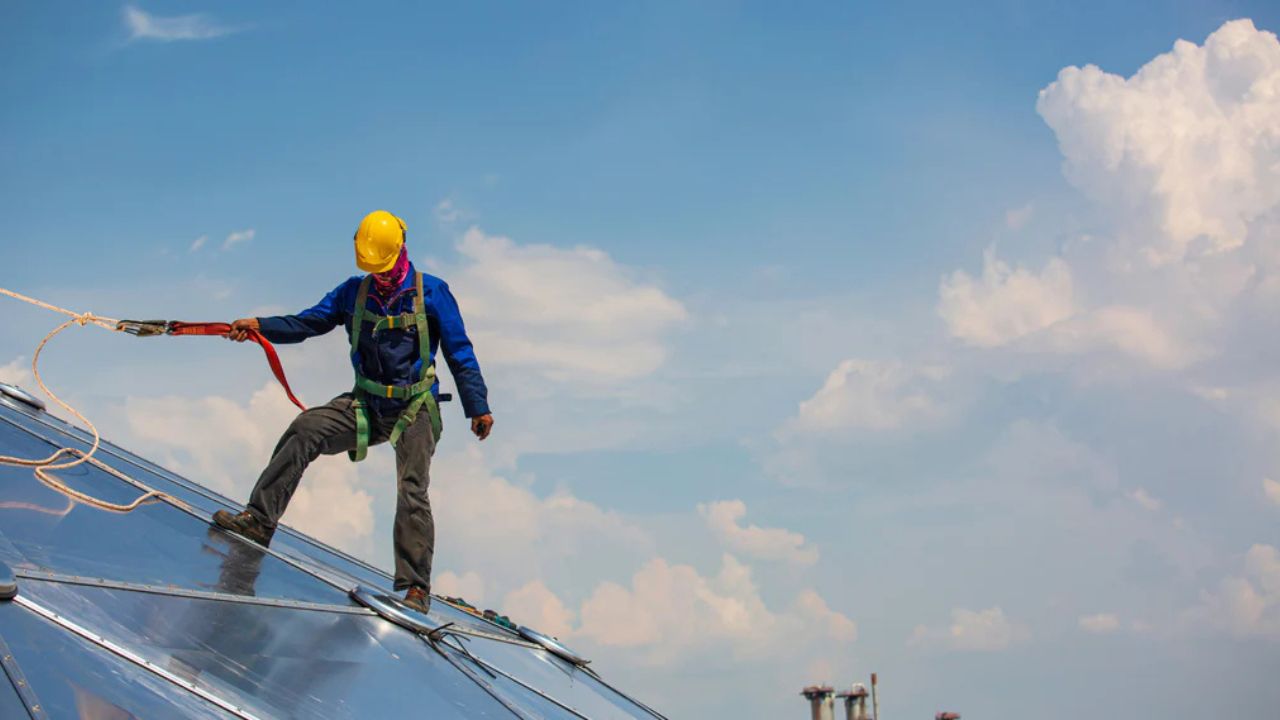 ความปลอดภัยในการทำงานบนที่สูง - Work at Height